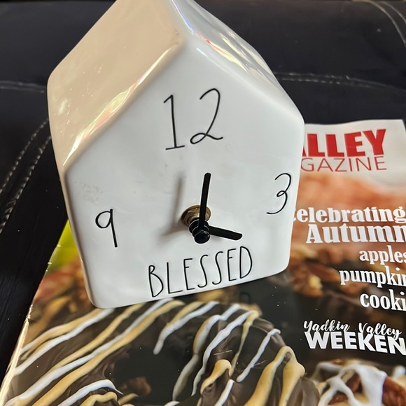 Rae Dunn | Accents | Rae Dunn Battery Operated Clock | Poshmark